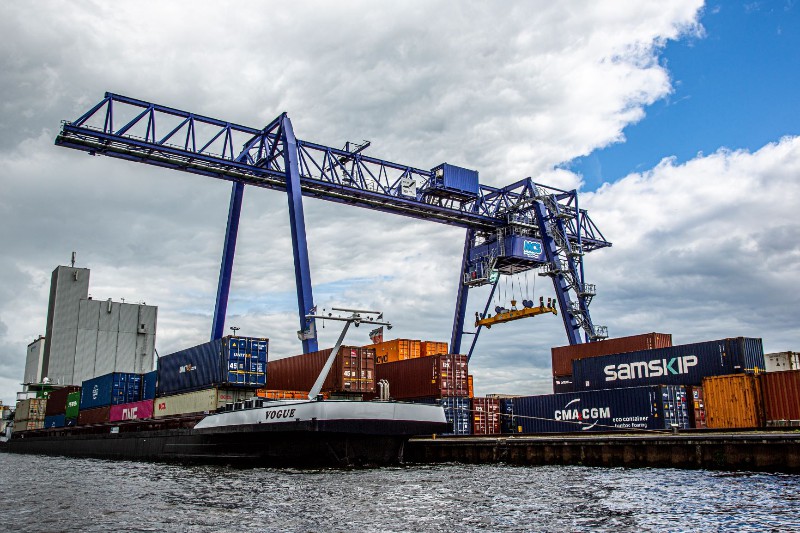Container op- en overslag | Port of Zwolle